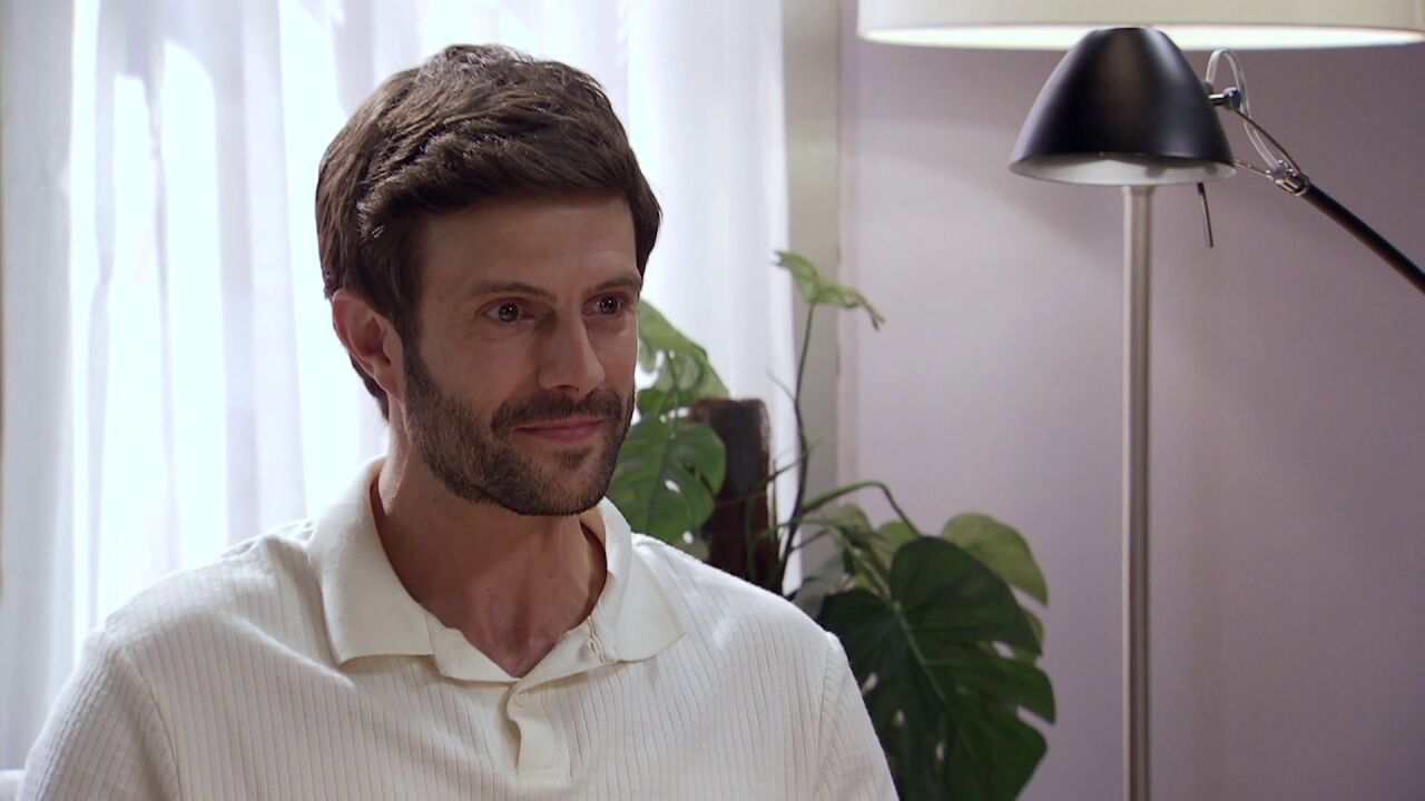 Román sale en defensa de Lola frente a su hermana en 'Amar es para siempre' | ANTENA 3 INTERNACIONAL