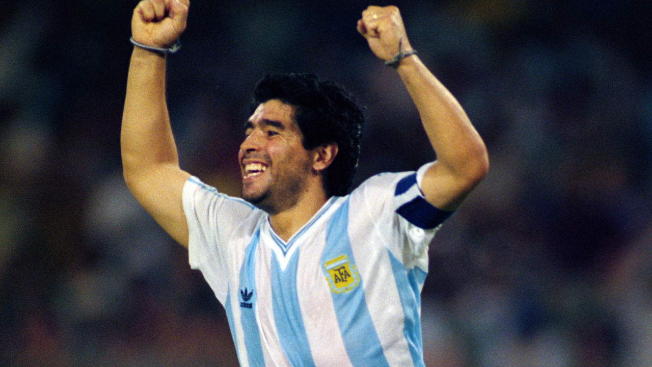 La figura de Maradona con alas de ángel, entre las propuestas de los ...