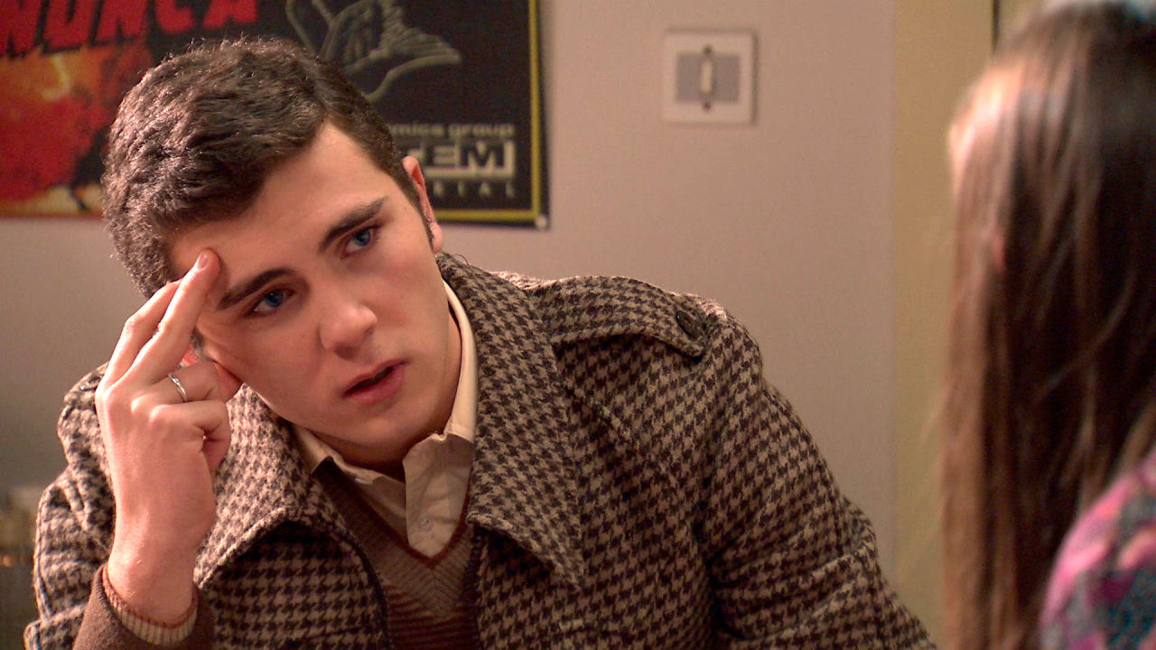 La furia de Manolín por su crisis sentimental con Emma | ANTENA 3 ...