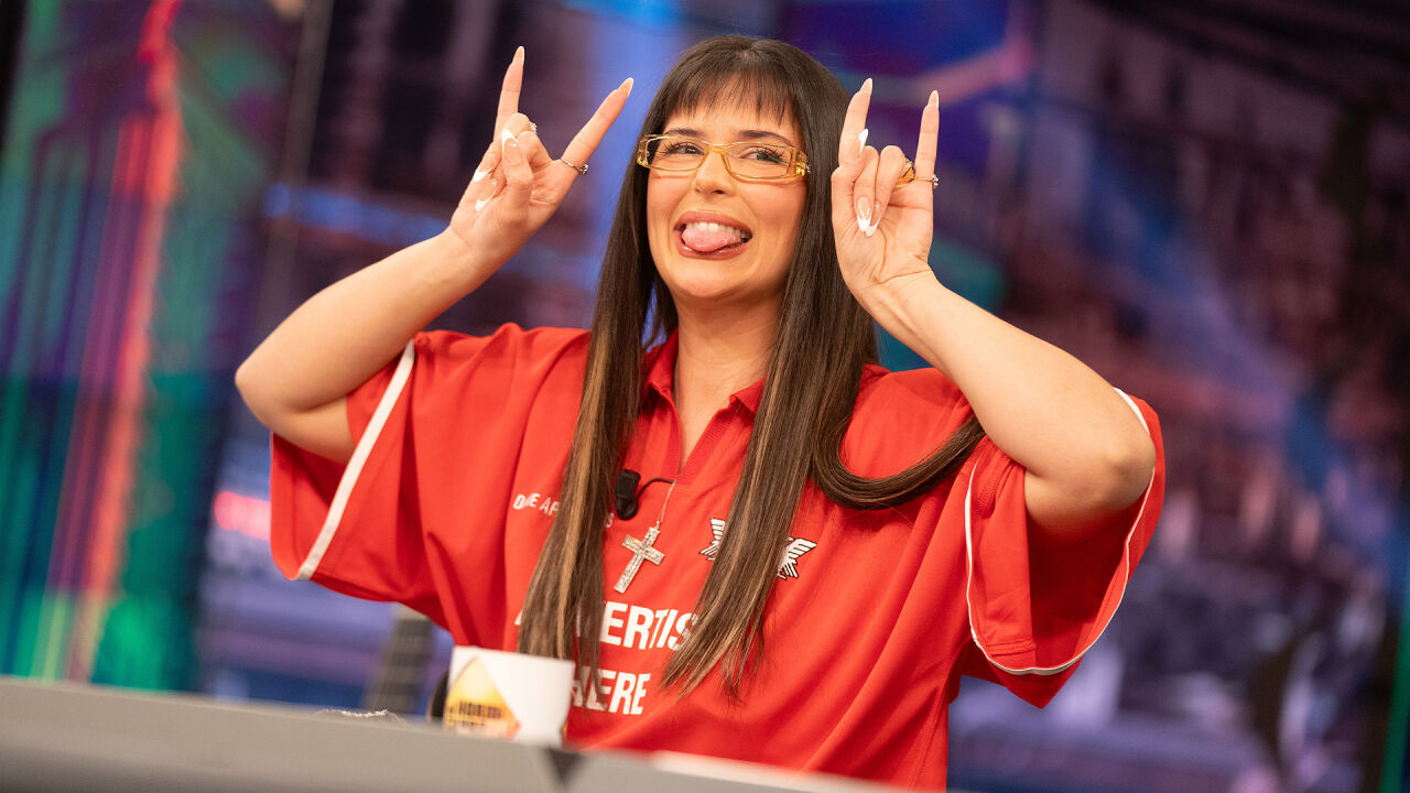 Nathy Peluso canta en directo un adelanto de su nueva canción en 'El Hormiguero 3.0' | ANTENA 3 ...